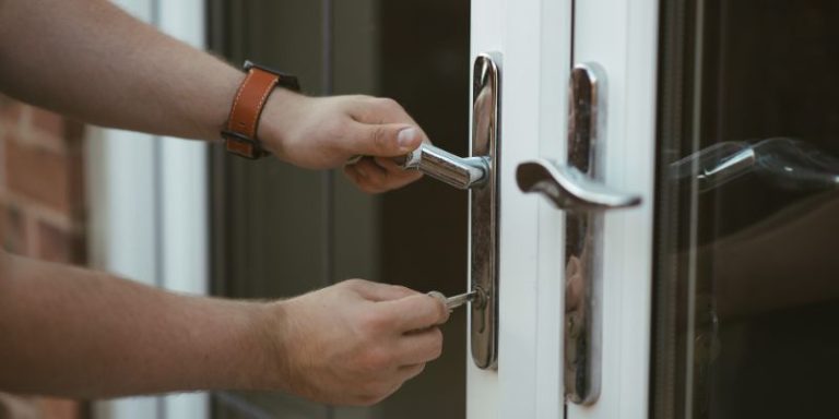 How to Install a Kwikset Deadbolt: A Step-by-Step Guide for Homeowners