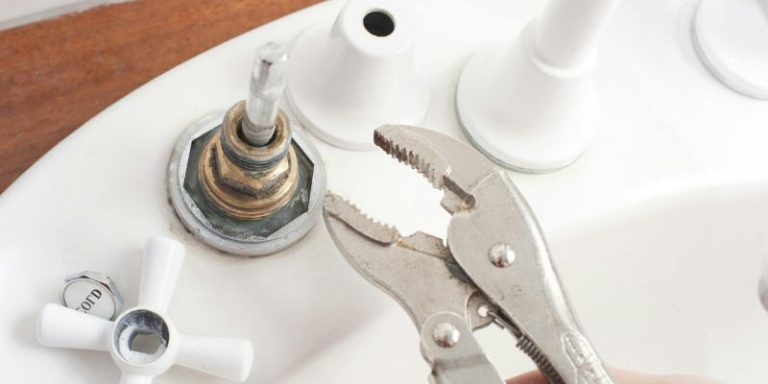 How to Fix a Noisy Toilet: A Simple Guide for Everyone