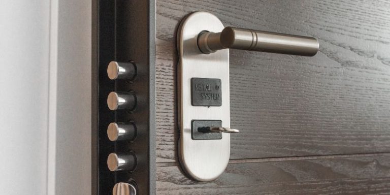 How to Tighten Door Handles with No Screws